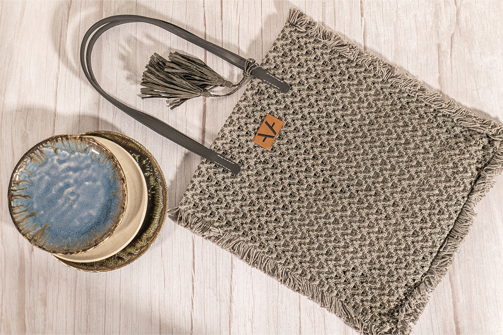 Slate Shadow Shopper: Eco-Friendly & Practical